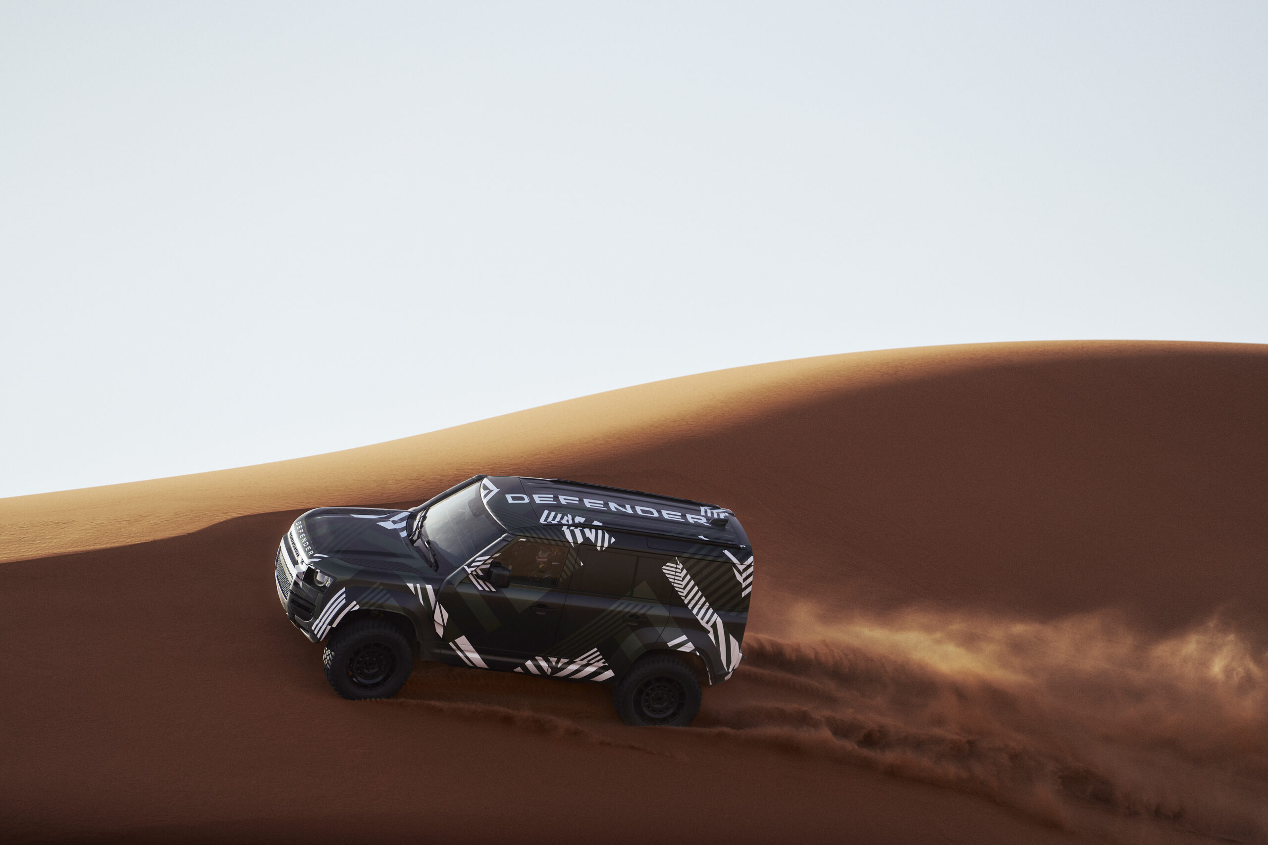 El Defender completa su primer test de prototipo de Rally Raid ...